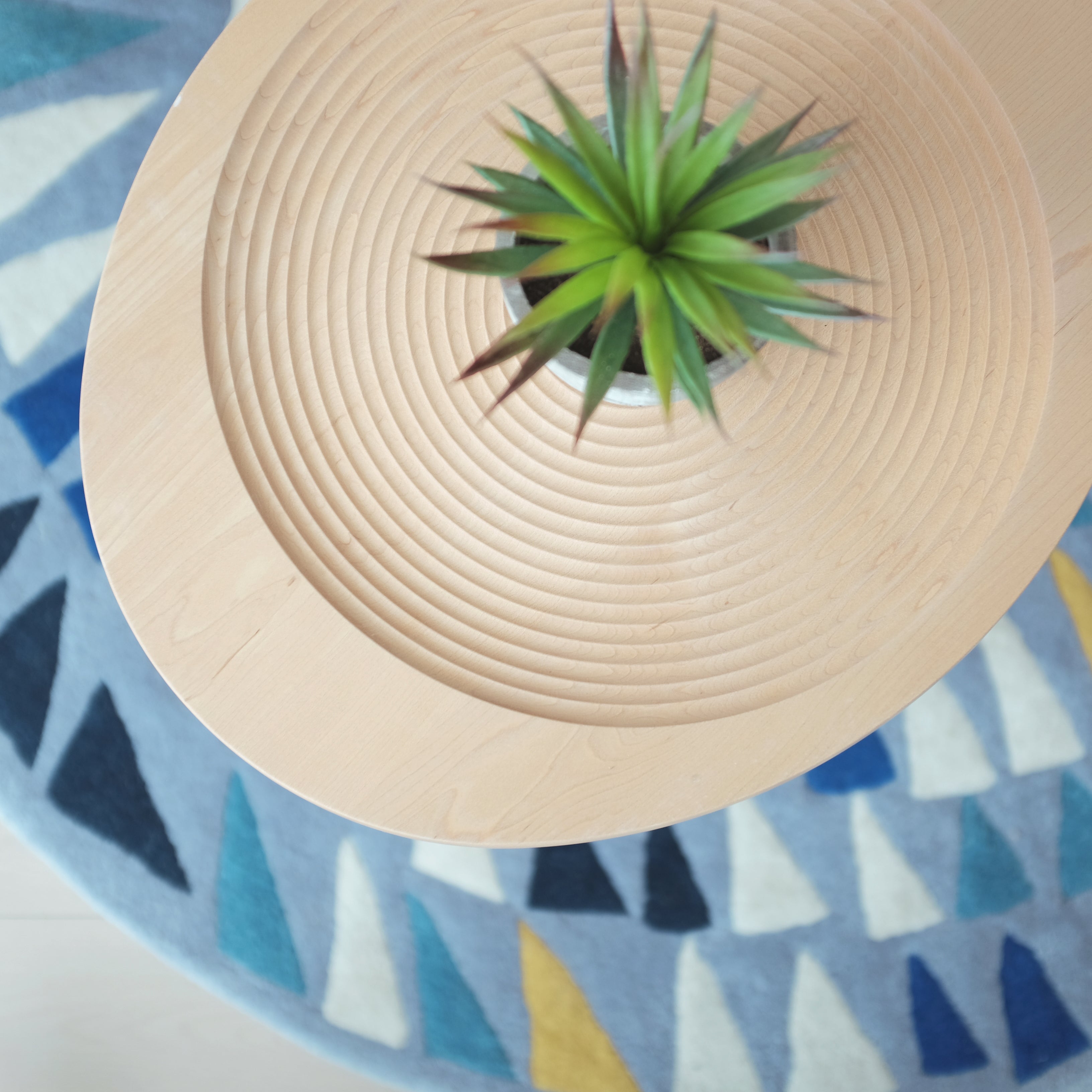 COME IN' 家具 | Peanut Stool – COME IN' LIVING LIMITED
